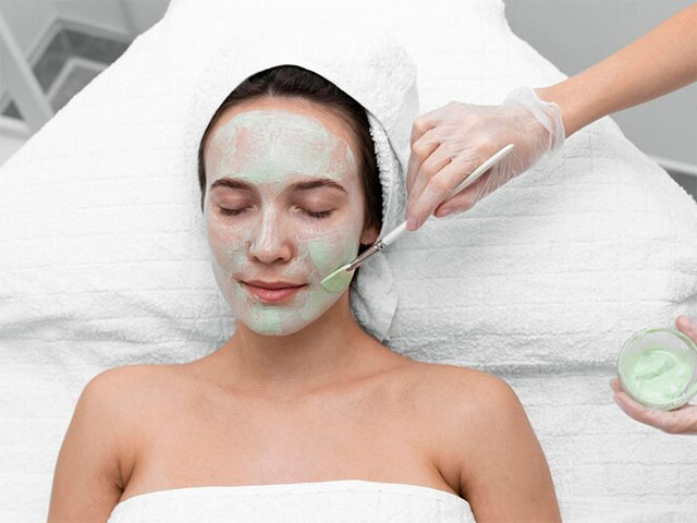 بهترین روش‌های پاکسازی و چربی زدایی پوست ⭐ یاری مارکت